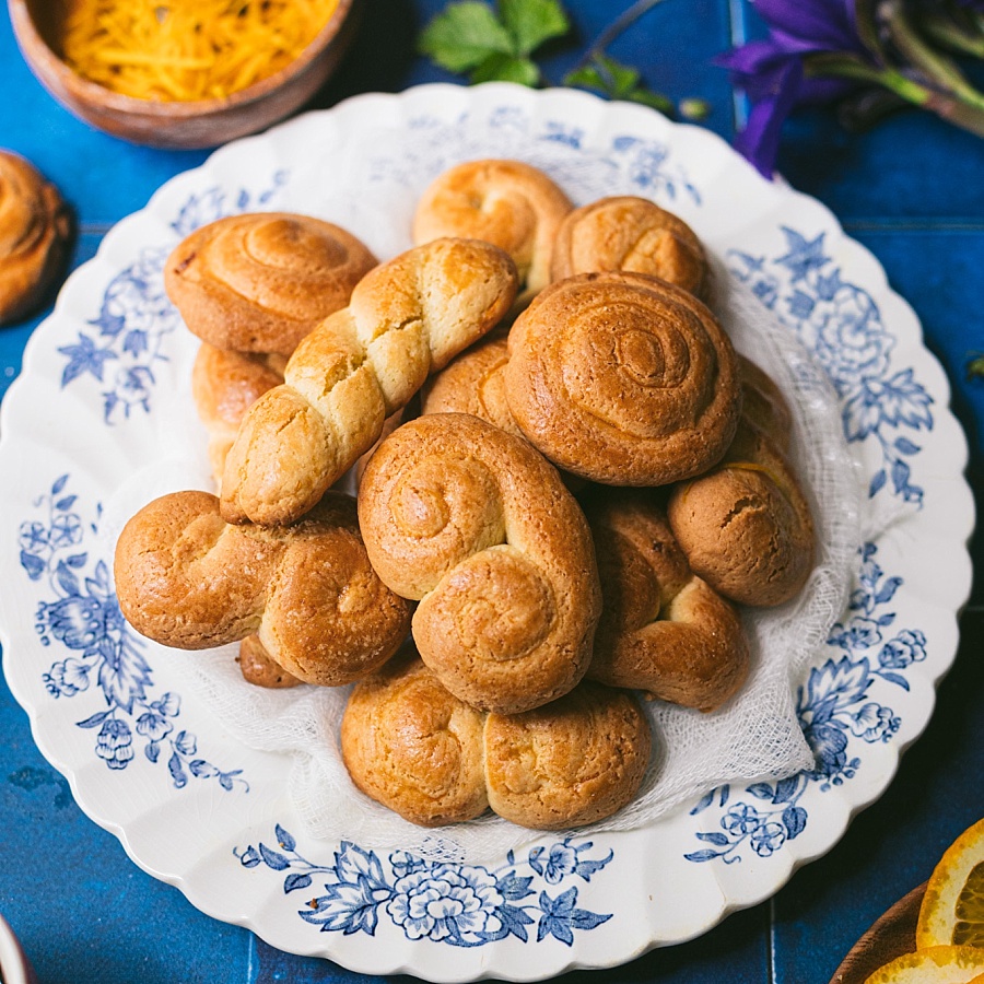 Koulourakia: Traditional Greek Orange & Butter Cookies